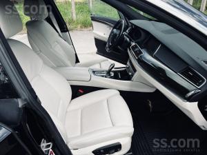 Black BMW 530 2015 in Riga, with an engine capacity of 3.00 L and mileage of 182 thousand km for 16300 €, photo 11 on AUTOMOTO.COM.LV