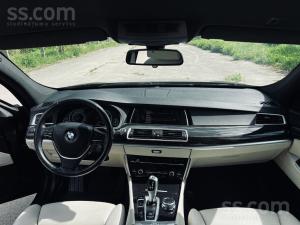 Black BMW 530 2015 in Riga, with an engine capacity of 3.00 L and mileage of 182 thousand km for 16300 €, photo 12 on AUTOMOTO.COM.LV