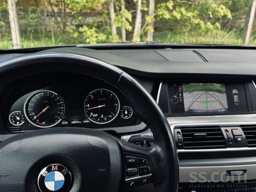 Black BMW 530 2015 in Riga, with an engine capacity of 3.00 L and mileage of 182 thousand km for 16300 €, photo 13 on AUTOMOTO.COM.LV
