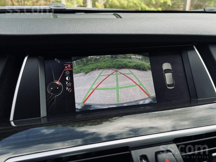 Black BMW 530 2015 in Riga, with an engine capacity of 3.00 L and mileage of 182 thousand km for 16300 €, photo 14 on AUTOMOTO.COM.LV
