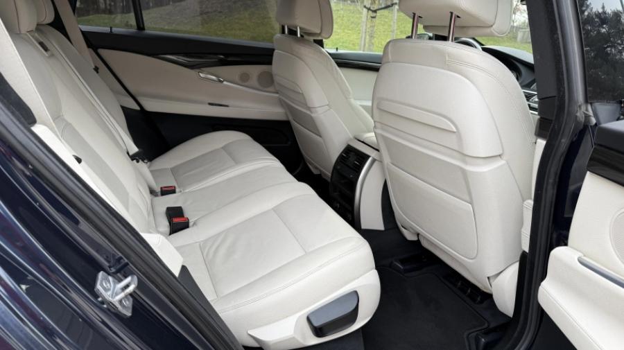 Melns BMW 530 2016 Rīga, ar dzinēja tilpumu 3.00 L un nobraukumu 210 tūkst. km par 14000 €, foto 19 vietnē AUTOMOTO.COM.LV
