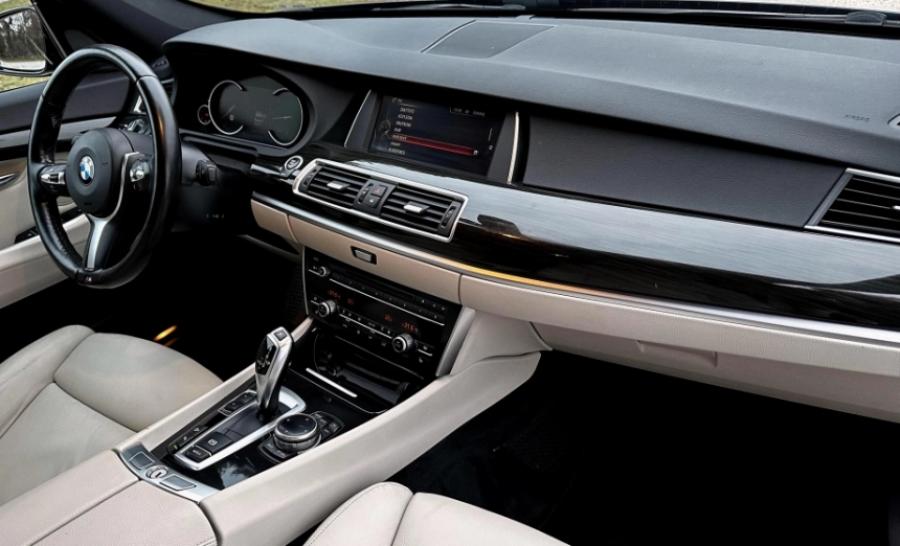 Melns BMW 530 2016 Rīga, ar dzinēja tilpumu 3.00 L un nobraukumu 210 tūkst. km par 14000 €, foto 74 vietnē AUTOMOTO.COM.LV