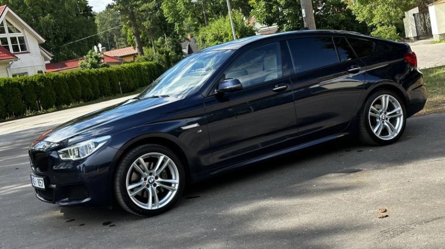Melns BMW 530 2016 Rīga, ar dzinēja tilpumu 3.00 L un nobraukumu 210 tūkst. km par 14000 €, foto 81 vietnē AUTOMOTO.COM.LV