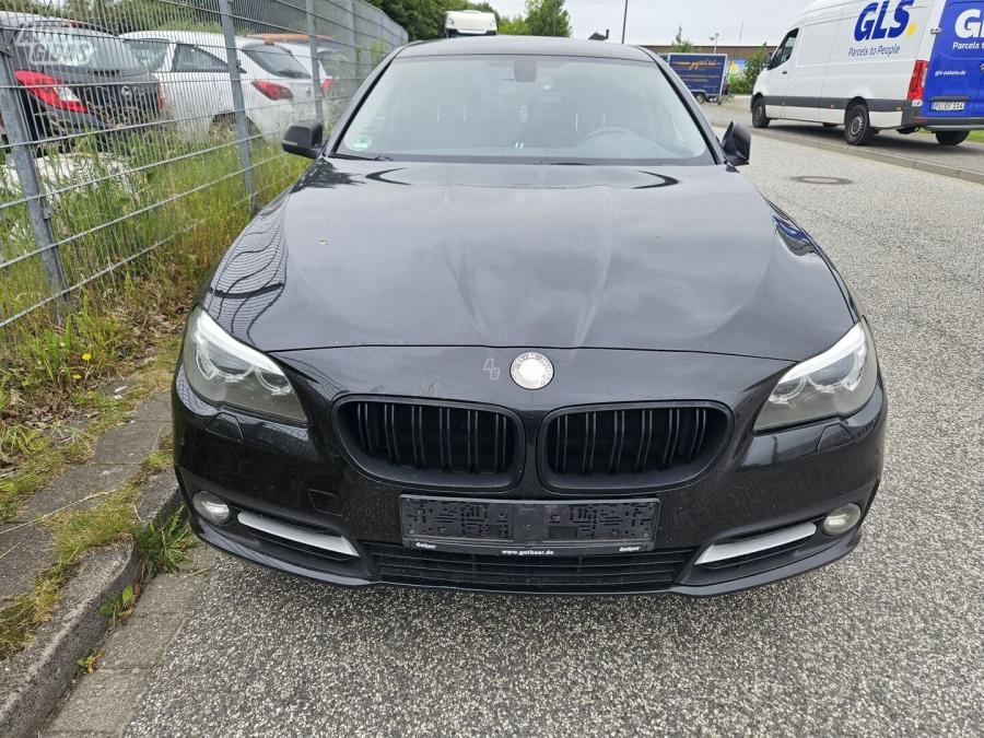 Black BMW 530 2015 in Mazeikiai, with an engine capacity of 3.00 L and mileage of 208 thousand km for 6200 €, photo 4 on AUTOMOTO.COM.LV