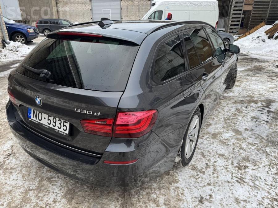 Melns BMW 530 2014 Rīga, ar dzinēja tilpumu 3.00 L un nobraukumu 467 tūkst. km par 10500 €, foto 8 vietnē AUTOMOTO.COM.LV