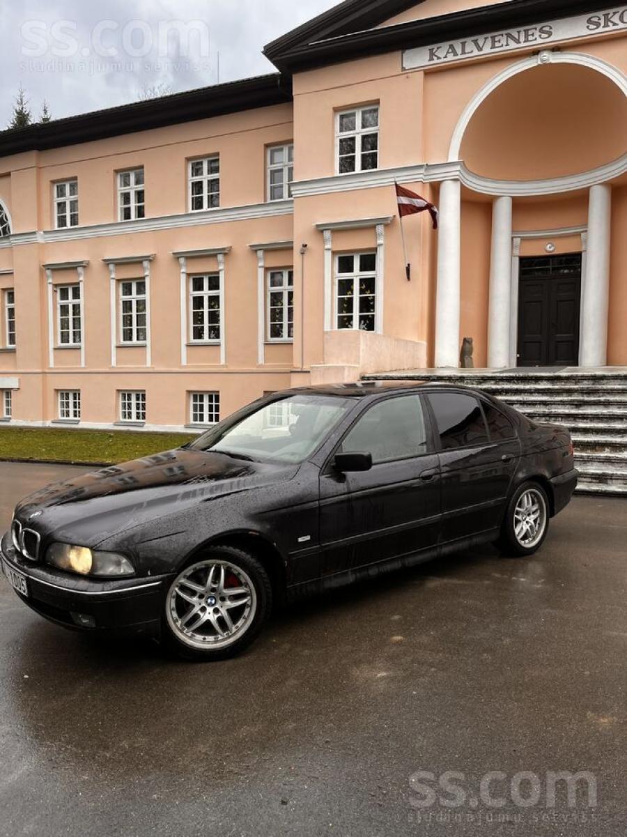 Melns BMW 530 1996 Liepāja, ar dzinēja tilpumu 3.00 L un nobraukumu 438 tūkst. km par 1500 €, foto 5 vietnē AUTOMOTO.COM.LV