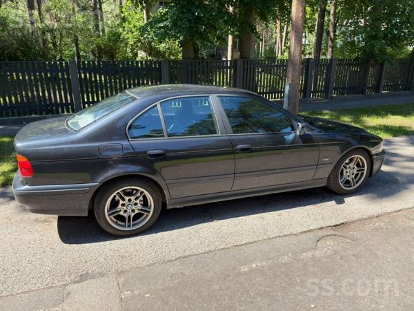 Черный БМВ 530 1998 в Рига, объемом двигателя 3.00 л и пробегом 270 тыс. км за 2700 €, фото 1 на AUTOMOTO.COM.LV