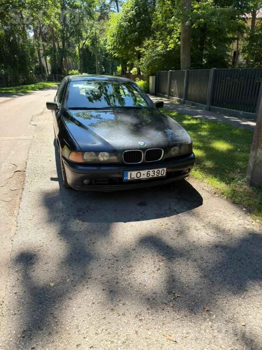 Melns BMW 530 1998 Rīga, ar dzinēja tilpumu 3.00 L un nobraukumu 270 tūkst. km par 2700 €, foto 3 vietnē AUTOMOTO.COM.LV
