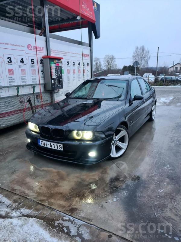 Black BMW 530 1998 in Riga, with an engine capacity of 3.00 L and mileage of 422 thousand km for 3900 €, photo 3 on AUTOMOTO.COM.LV