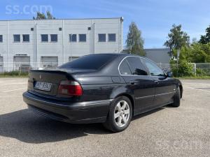 Black BMW 530 1999 in Riga, with an engine capacity of 3.00 L and mileage of 504 thousand km for 1895 €, photo 4 on AUTOMOTO.COM.LV