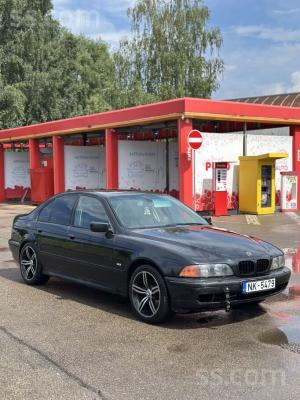Melns BMW 530 1999 Rīga, ar dzinēja tilpumu 3.00 L un nobraukumu 360 tūkst. km par 3500 €, foto 4 vietnē AUTOMOTO.COM.LV