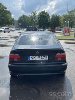 Melns BMW 530 1999 Rīga, ar dzinēja tilpumu 3.00 L un nobraukumu 360 tūkst. km par 3500 €, foto 5 vietnē AUTOMOTO.COM.LV