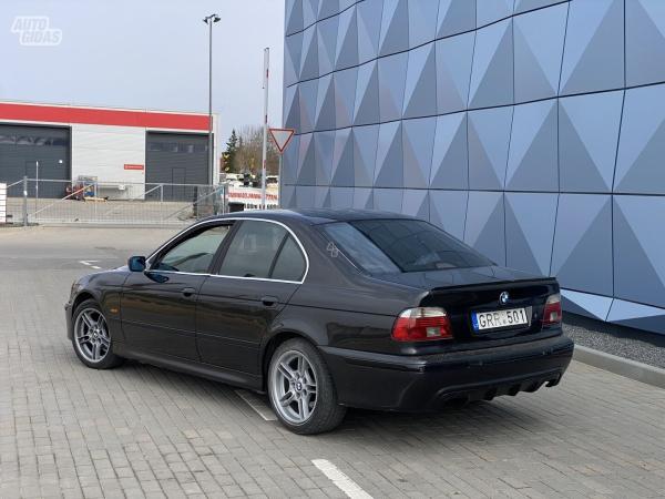 Black BMW 530 1999 in Silute, with an engine capacity of 3.00 L and mileage of 554 thousand km for 2750 €, photo 3 on AUTOMOTO.COM.LV