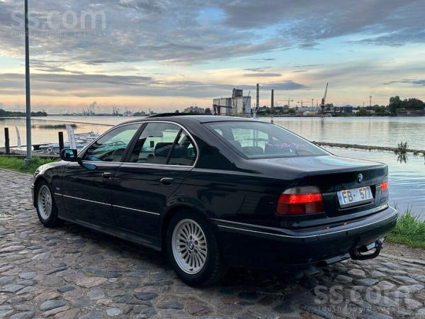Black BMW 530 1999 in Riga, with an engine capacity of 3.00 L and mileage of 174 thousand km for 6000 €, photo 5 on AUTOMOTO.COM.LV