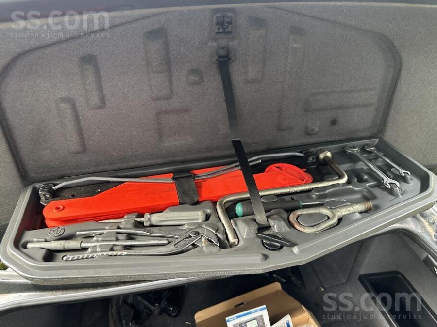 Melns BMW 530 1999 Rīga, ar dzinēja tilpumu 3.00 L un nobraukumu 174 tūkst. km par 6000 €, foto 12 vietnē AUTOMOTO.COM.LV