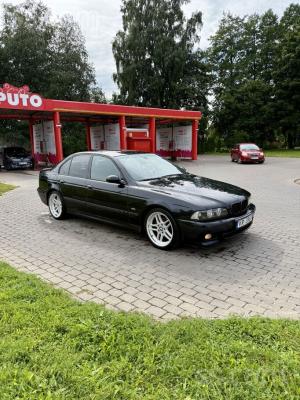 Melns BMW 530 1999 Rīga, ar dzinēja tilpumu 3.00 L un nobraukumu 420 tūkst. km par 3500 €, foto  vietnē AUTOMOTO.COM.LV