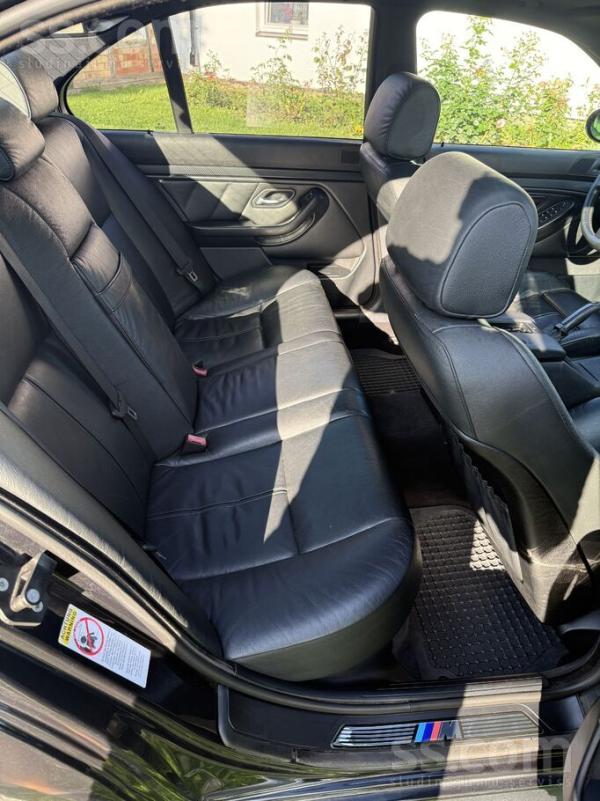 Black BMW 530 1999 in Riga, with an engine capacity of 3.00 L and mileage of 420 thousand km for 3500 €, photo 10 on AUTOMOTO.COM.LV