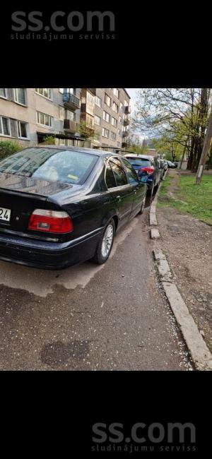 Melns BMW 530 2000 Jelgava, ar dzinēja tilpumu 3.00 L un nobraukumu 262 tūkst. km par 2350 €, foto 4 vietnē AUTOMOTO.COM.LV
