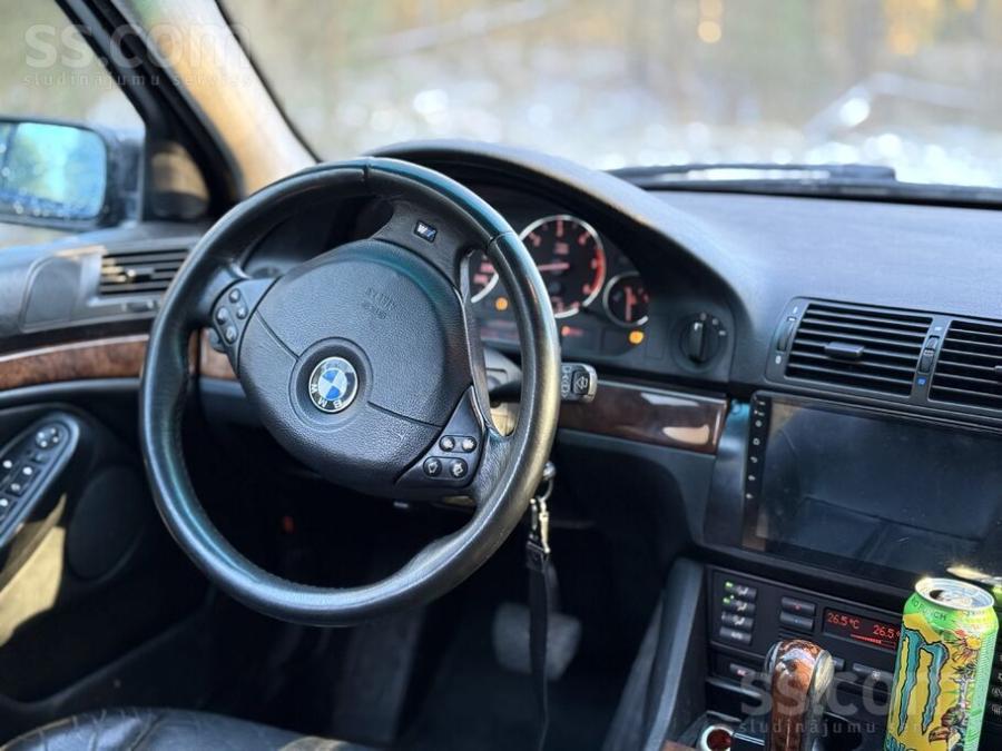 Melns BMW 530 2000 Rīga, ar dzinēja tilpumu 3.00 L un nobraukumu 367 tūkst. km par 2850 €, foto 3 vietnē AUTOMOTO.COM.LV