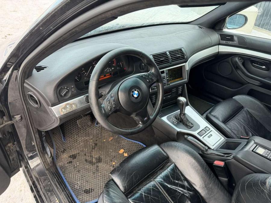 Melns BMW 530 2000 Marijampole, ar dzinēja tilpumu 2.93 L un nobraukumu 402 tūkst. km par 2500 €, foto 9 vietnē AUTOMOTO.COM.LV