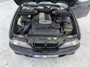 Melns BMW 530 2000 Marijampole, ar dzinēja tilpumu 2.93 L un nobraukumu 402 tūkst. km par 2450 €, foto 18 vietnē AUTOMOTO.COM.LV