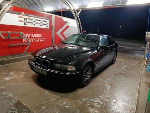 Melns BMW 530 2000 Kauņa, ar dzinēja tilpumu 3.00 L un nobraukumu 331 tūkst. km par 799 €, foto 2 vietnē AUTOMOTO.COM.LV
