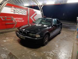 Melns BMW 530 2000 Kauņa, ar dzinēja tilpumu 3.00 L un nobraukumu 331 tūkst. km par 799 €, foto 4 vietnē AUTOMOTO.COM.LV