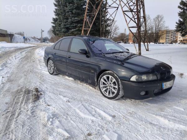 Black BMW 530 2000 in Jelgava, with an engine capacity of 3.00 L and mileage of 380 thousand km for 2550 €, photo 1 on AUTOMOTO.COM.LV