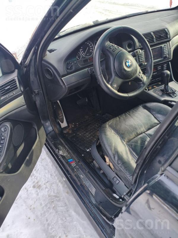 Black BMW 530 2000 in Jelgava, with an engine capacity of 3.00 L and mileage of 380 thousand km for 2550 €, photo 8 on AUTOMOTO.COM.LV