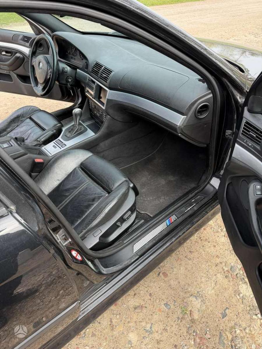 Melns BMW 530 2000 Marijampole, ar dzinēja tilpumu 2.93 L un nobraukumu 402 tūkst. km par 1700 €, foto 13 vietnē AUTOMOTO.COM.LV