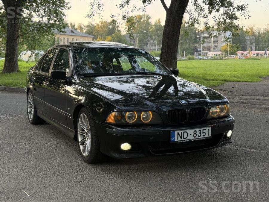Black BMW 530 2000 in Riga, with an engine capacity of 3.00 L and mileage of 378 thousand km for 2200 €, photo 4 on AUTOMOTO.COM.LV