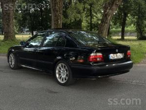 Black BMW 530 2000 in Riga, with an engine capacity of 3.00 L and mileage of 378 thousand km for 2200 €, photo 6 on AUTOMOTO.COM.LV