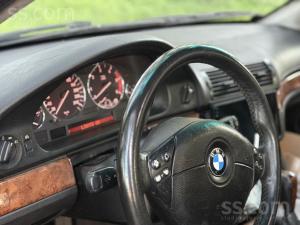 Black BMW 530 2000 in Riga, with an engine capacity of 3.00 L and mileage of 378 thousand km for 2200 €, photo 8 on AUTOMOTO.COM.LV