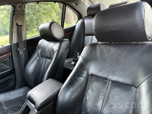 Melns BMW 530 2000 Rīga, ar dzinēja tilpumu 3.00 L un nobraukumu 378 tūkst. km par 2200 €, foto 8 vietnē AUTOMOTO.COM.LV