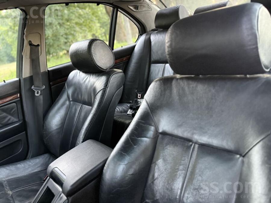 Black BMW 530 2000 in Riga, with an engine capacity of 3.00 L and mileage of 378 thousand km for 2200 €, photo 9 on AUTOMOTO.COM.LV