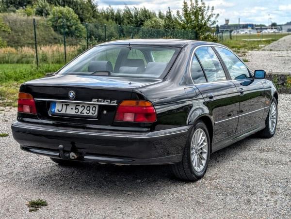 Melns BMW 530 2000 Rīga, ar dzinēja tilpumu 3.00 L un nobraukumu 291 tūkst. km par 3500 €, foto 4 vietnē AUTOMOTO.COM.LV