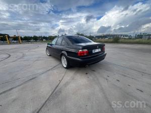 Black BMW 530 2000 in Liepaja, with an engine capacity of 3.00 L and mileage of 190 thousand km for 8500 €, photo  on AUTOMOTO.COM.LV