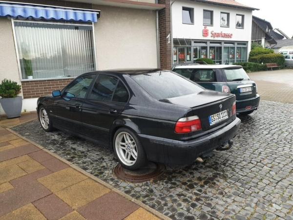 Melns BMW 530 2000 Liepāja, ar dzinēja tilpumu 3.00 L un nobraukumu 190 tūkst. km par 8500 €, foto 10 vietnē AUTOMOTO.COM.LV