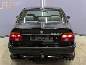 Melns BMW 530 2000 Jūrmala, ar dzinēja tilpumu 3.00 L un nobraukumu 292 tūkst. km par 3950 €, foto 11 vietnē AUTOMOTO.COM.LV