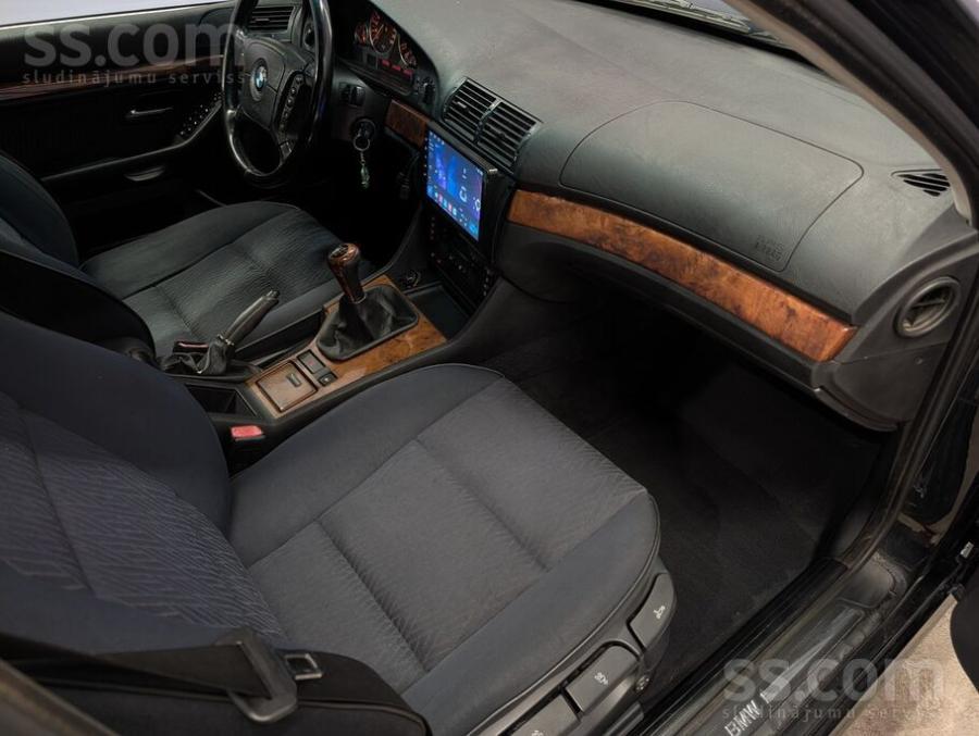 Melns BMW 530 2000 Jūrmala, ar dzinēja tilpumu 3.00 L un nobraukumu 292 tūkst. km par 3950 €, foto 16 vietnē AUTOMOTO.COM.LV