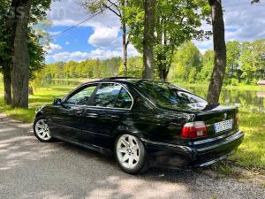 Melns BMW 530 2001 Valmiera, ar dzinēja tilpumu 3.00 L un nobraukumu 467 tūkst. km par 25190 €, foto 2 vietnē AUTOMOTO.COM.LV