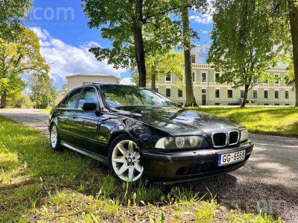 Black BMW 530 2001 in Valmiera, with an engine capacity of 3.00 L and mileage of 467 thousand km for 3250 €, photo 3 on AUTOMOTO.COM.LV