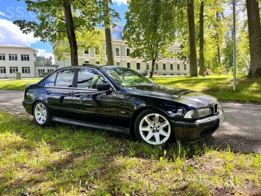 Melns BMW 530 2001 Valmiera, ar dzinēja tilpumu 3.00 L un nobraukumu 467 tūkst. km par 25190 €, foto 4 vietnē AUTOMOTO.COM.LV
