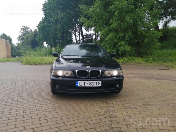 Black BMW 530 2001 in Daugavpils, with an engine capacity of 3.00 L and mileage of 300 thousand km for 1950 €, photo 3 on AUTOMOTO.COM.LV