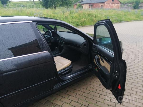 Black BMW 530 2001 in Daugavpils, with an engine capacity of 3.00 L and mileage of 300 thousand km for 1950 €, photo 5 on AUTOMOTO.COM.LV