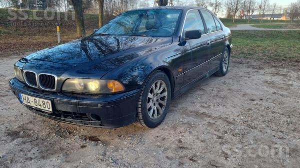 Melns BMW 530 2001 Jelgava, ar dzinēja tilpumu 3.00 L un nobraukumu 377 tūkst. km par 1590 €, foto 1 vietnē AUTOMOTO.COM.LV
