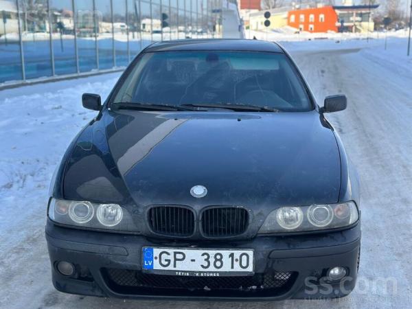 Black BMW 530 2001 in Rezekne, with an engine capacity of 3.00 L and mileage of 419 thousand km for 2100 €, photo 2 on AUTOMOTO.COM.LV