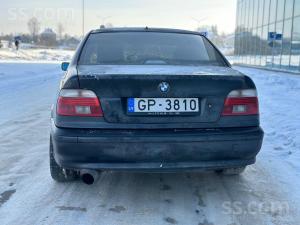 Melns BMW 530 2001 Rēzekne, ar dzinēja tilpumu 3.00 L un nobraukumu 419 tūkst. km par 2100 €, foto 5 vietnē AUTOMOTO.COM.LV