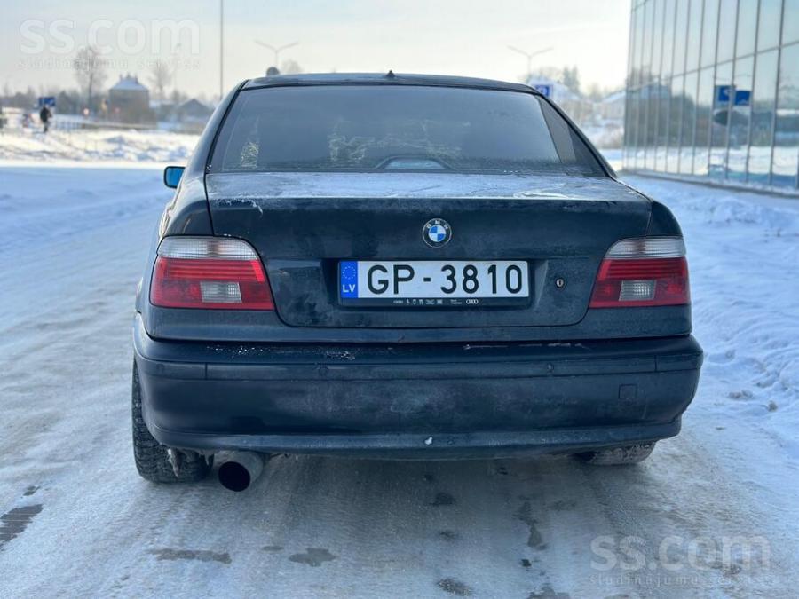 Melns BMW 530 2001 Rēzekne, ar dzinēja tilpumu 3.00 L un nobraukumu 419 tūkst. km par 2100 €, foto 5 vietnē AUTOMOTO.COM.LV