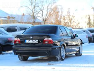 Black BMW 530 2001 in Rezekne, with an engine capacity of 3.00 L and mileage of 380 thousand km for 4495 €, photo 4 on AUTOMOTO.COM.LV